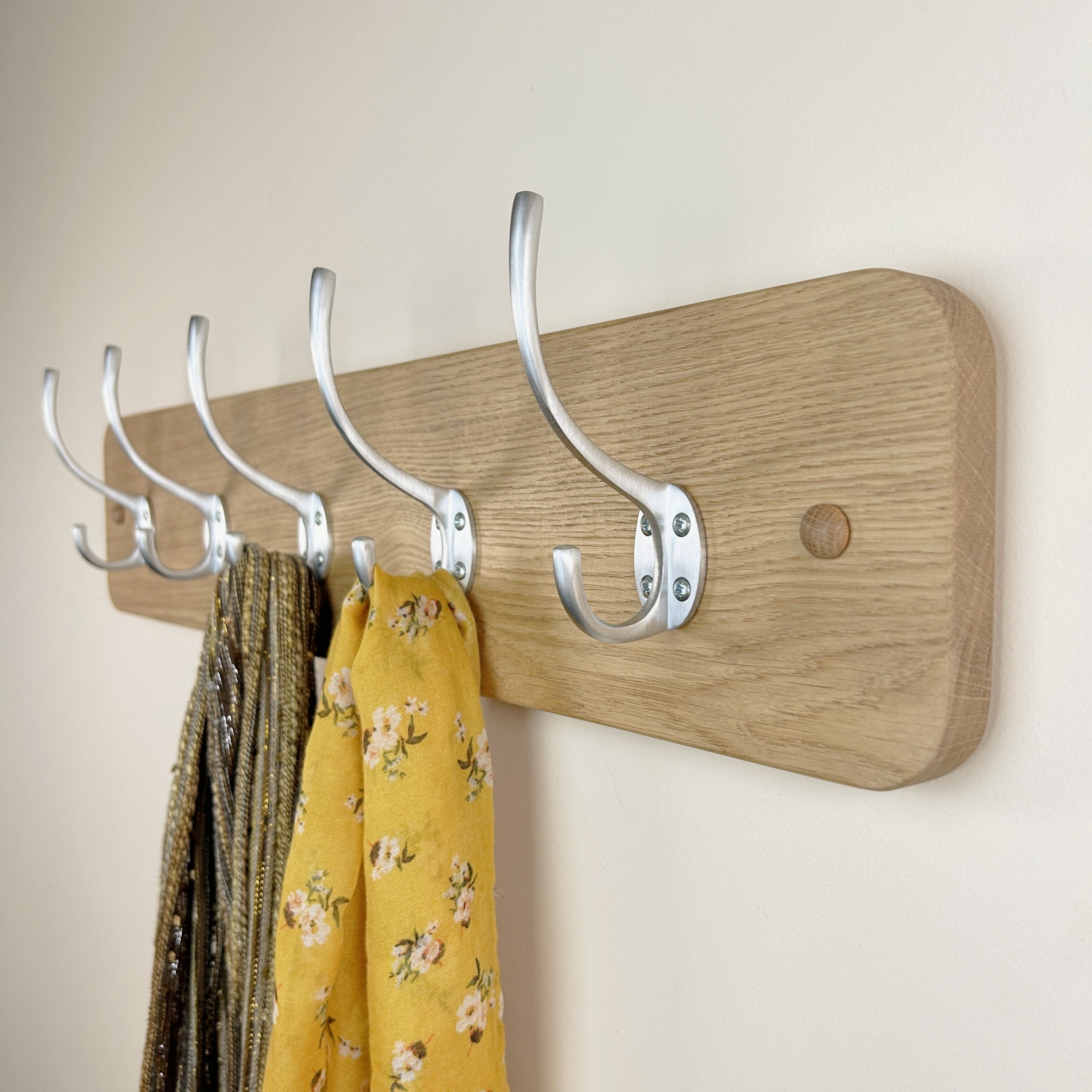 Colors of Praise MC703 Monkeys and Urns – Stitch by Stitch