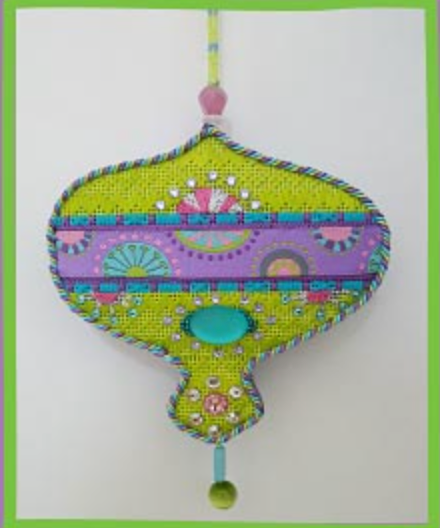 Zecca ZE555 Green Ornament with Ribbon and Stitch Guide – Stitch by Stitch