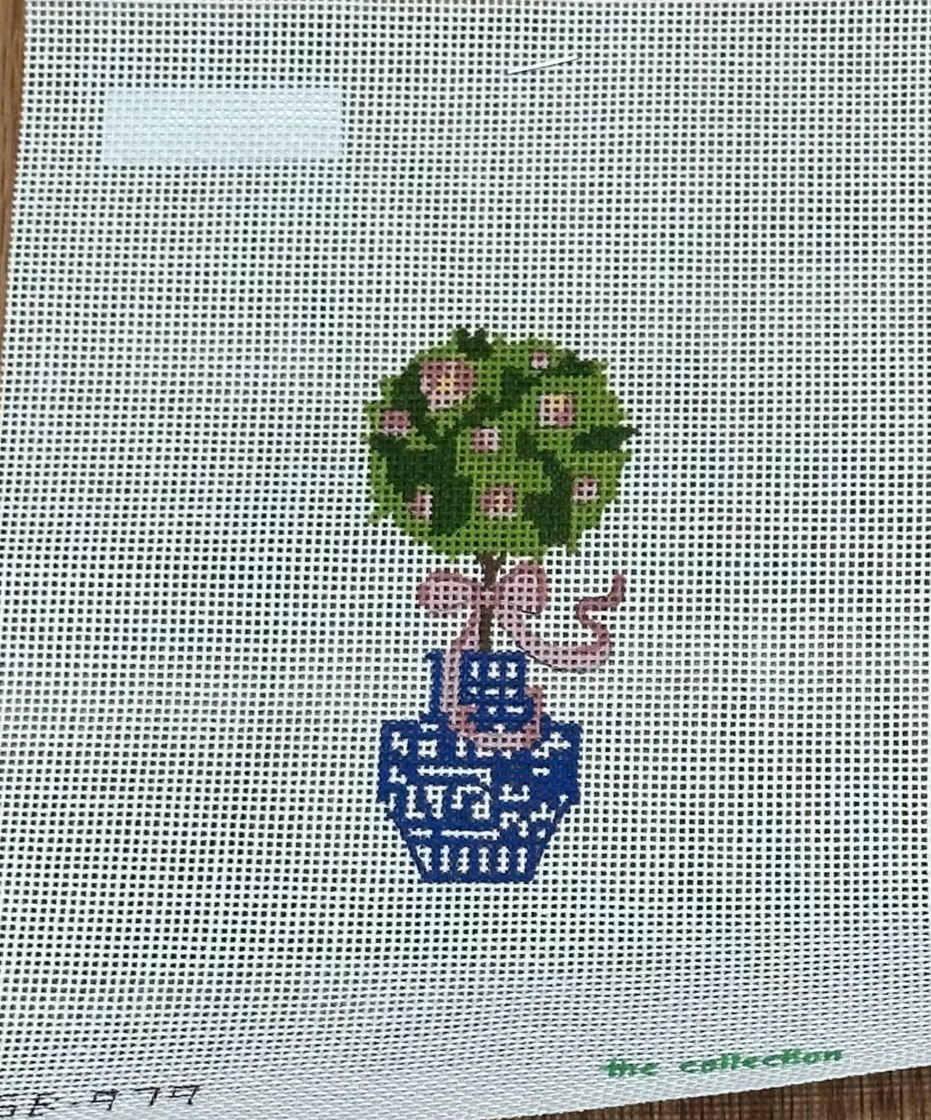 The Collection SB979 Topiary Pink Bow – Stitch by Stitch