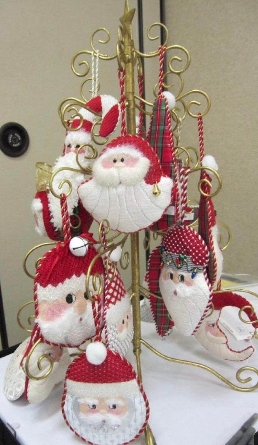 JC-16 Santa Heart with Stitch Guide – Stitch by Stitch