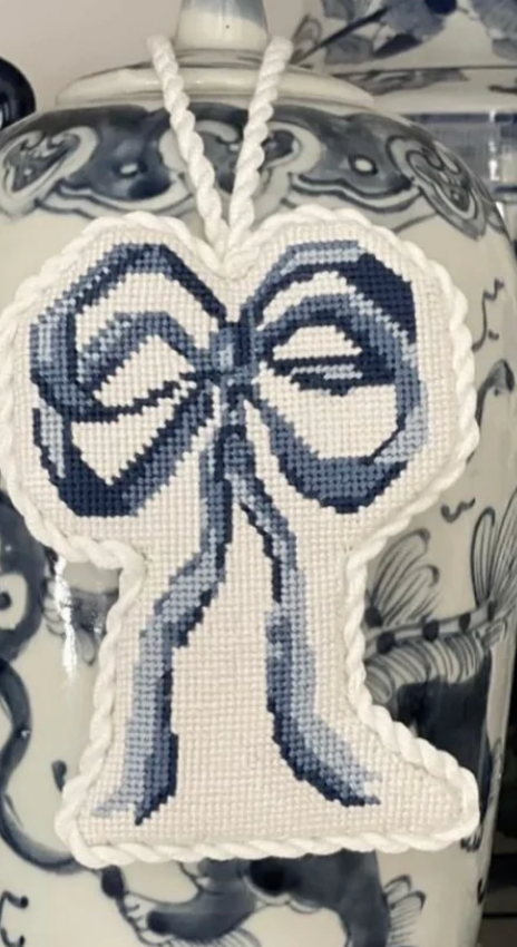 Stitch Style EG003B Eleven Gables: Blue Bows 13 mesh – Stitch by Stitch